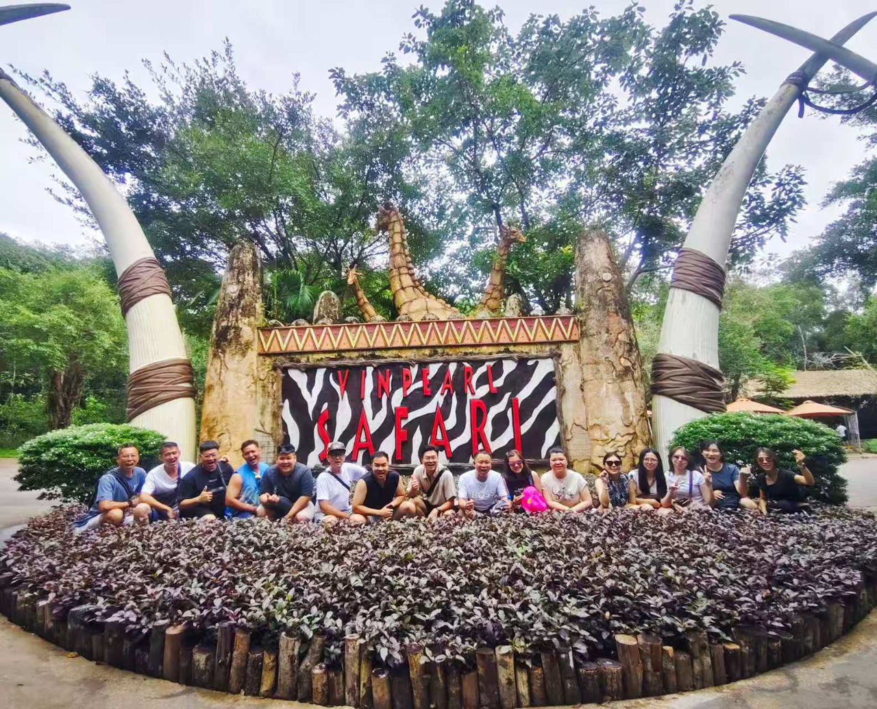 Multiworld Team Teambuilding at Vinpearl Safari - Multiworld Freight
